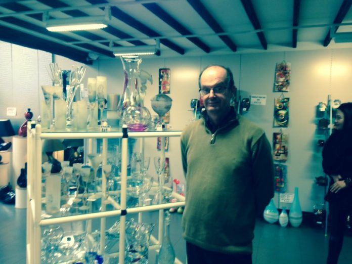 Pop up glass shop blows into town | Rye News