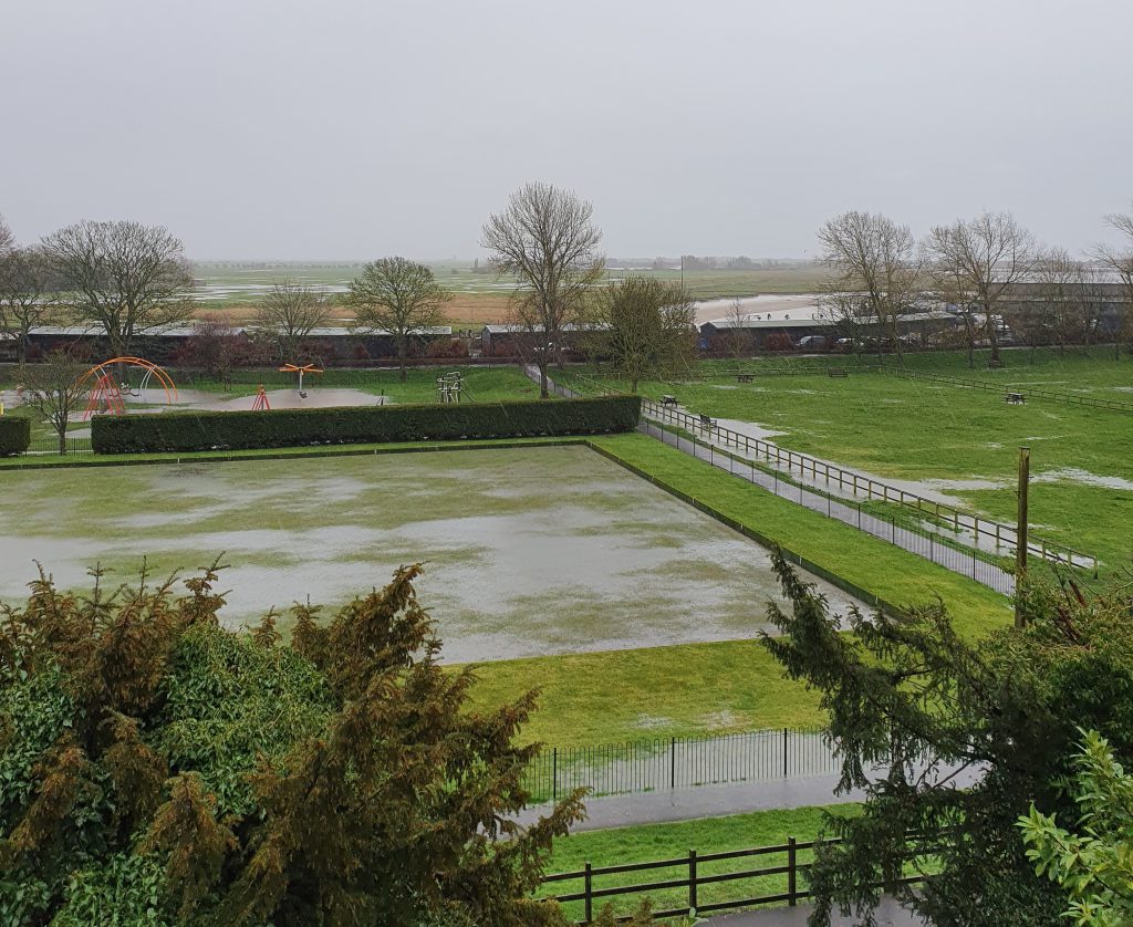 Low tide saves town from flooding | Rye News