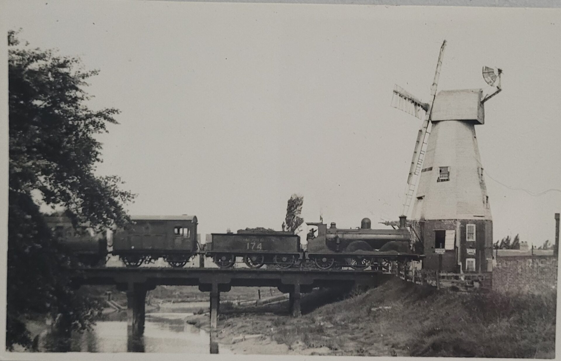 The railway comes to Rye – museum photos from over a century ago | Rye News