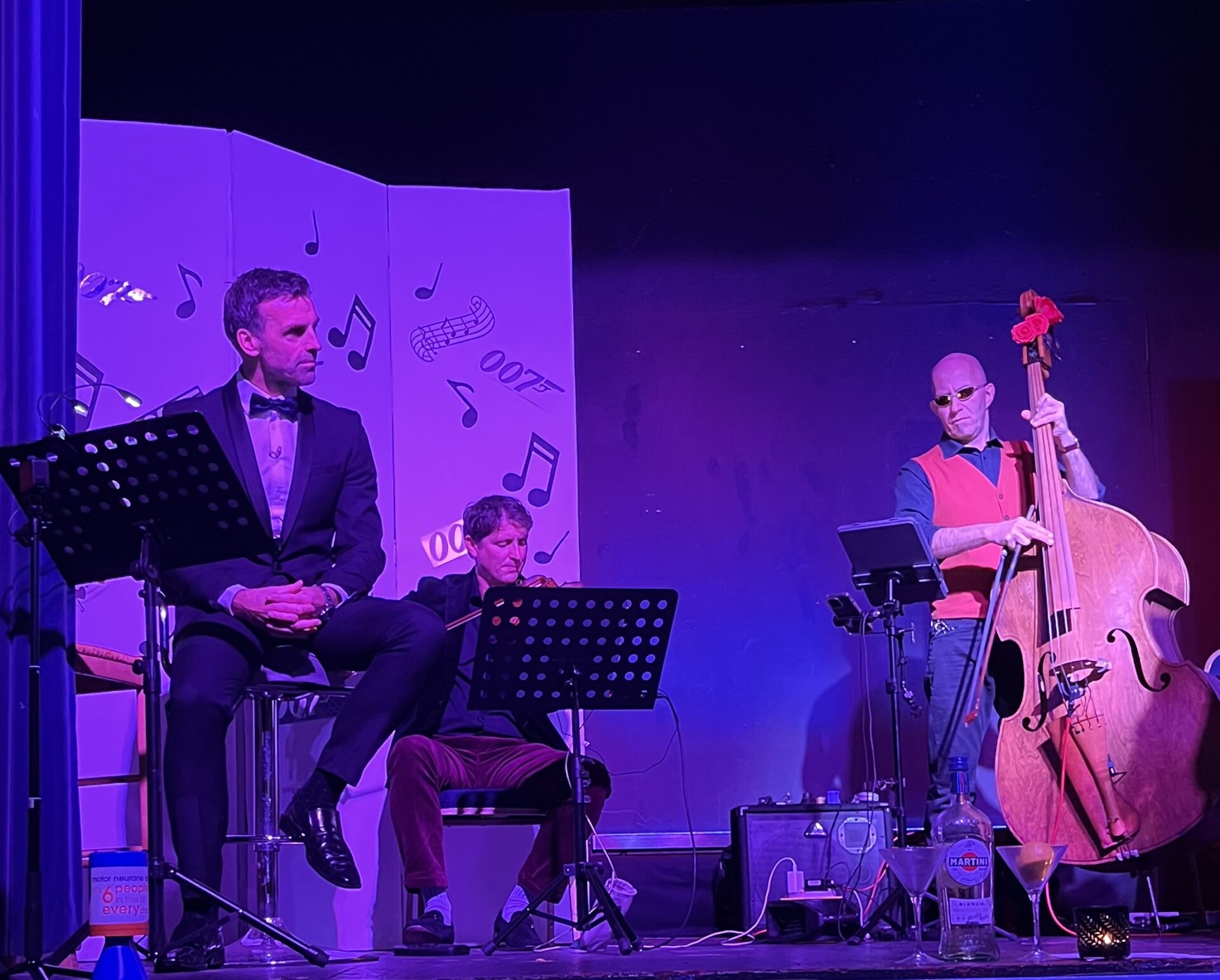 Bayly sings Bond | Rye News